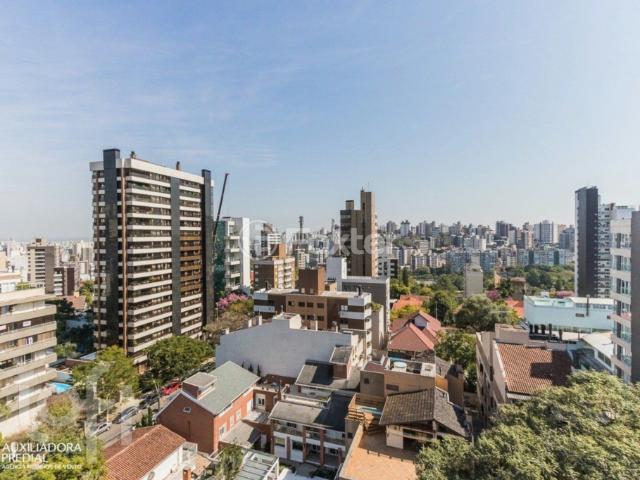 Apartamento com 2 dormitórios em Porto Alegre