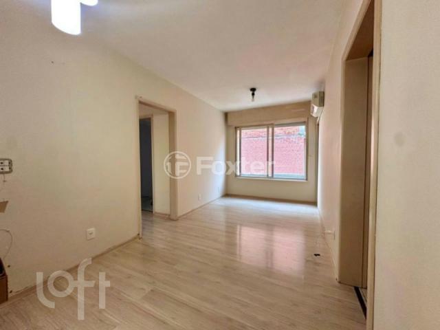 Apartamento com 2 dormitórios em Porto Alegre