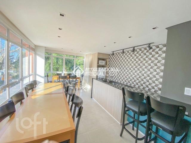 Apartamento com 2 dormitórios em Porto Alegre