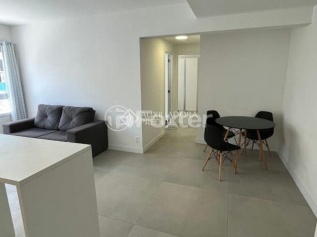 Apartamento com 2 dormitórios em Porto Alegre