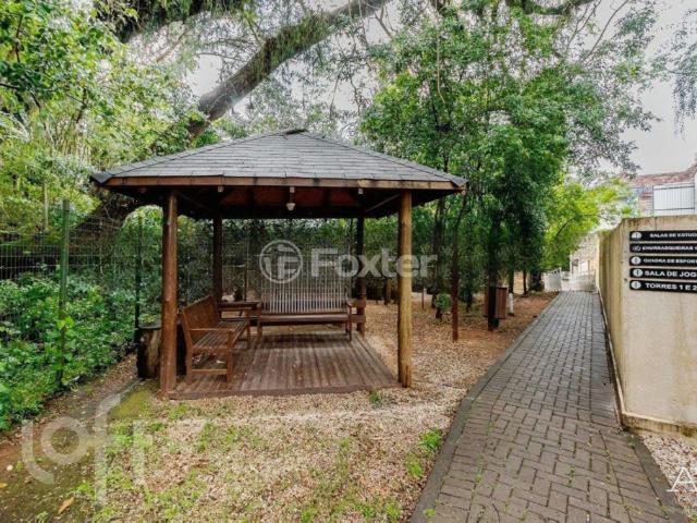Apartamento com 2 dormitórios em Porto Alegre
