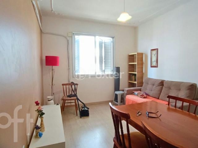 Apartamento com 2 dormitórios em Porto Alegre