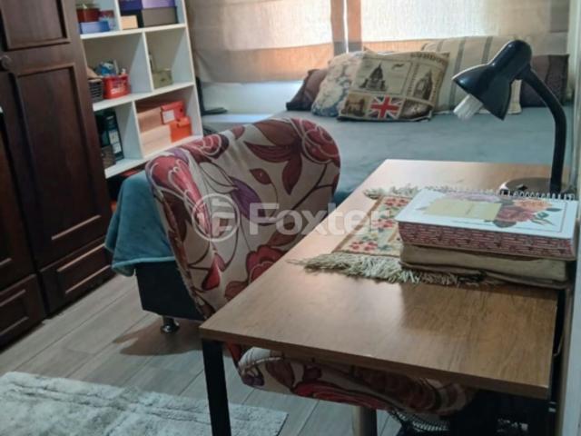 Apartamento com 2 dormitórios em Porto Alegre