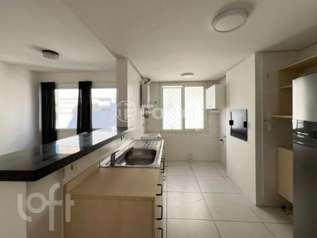 Apartamento com 2 dormitórios em Porto Alegre