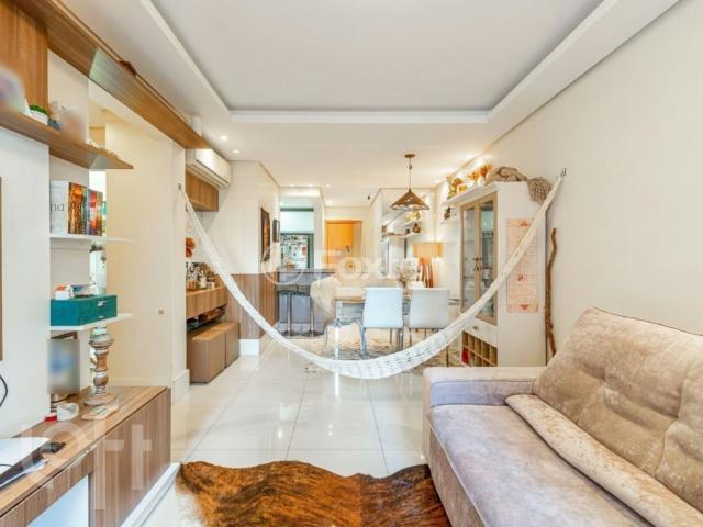 Apartamento com 2 dormitórios em Porto Alegre
