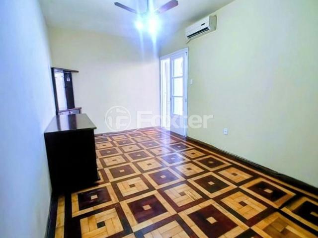 Apartamento com 2 dormitórios em Porto Alegre