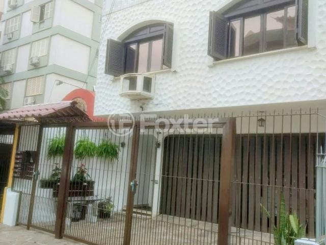 Apartamento com 2 dormitórios em Porto Alegre
