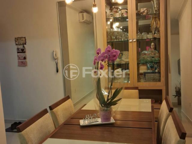 Apartamento com 2 dormitórios em Porto Alegre