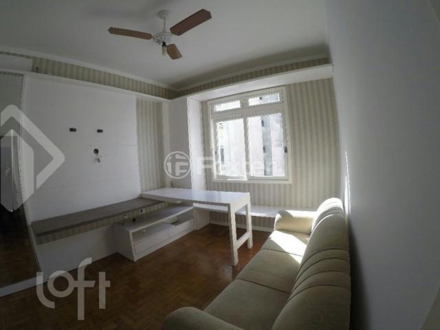 Apartamento com 2 dormitórios em Porto Alegre