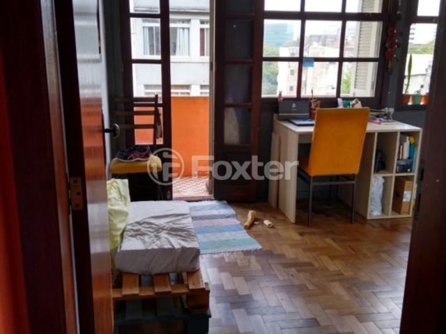 Apartamento com 2 dormitórios em Porto Alegre