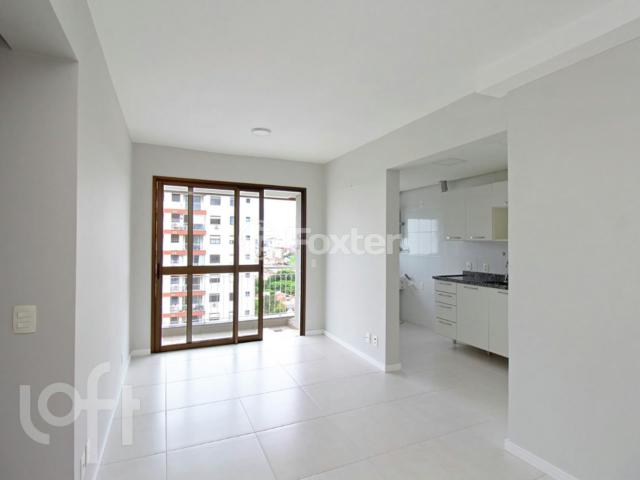 Apartamento com 2 dormitórios em Porto Alegre
