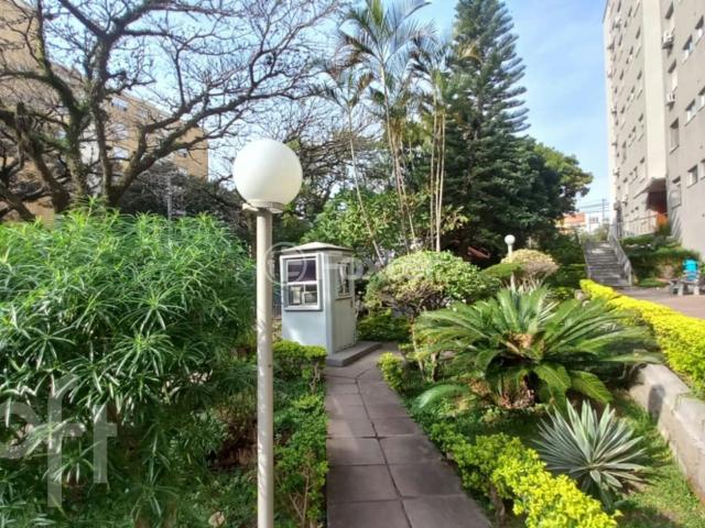 Apartamento com 2 dormitórios em Porto Alegre