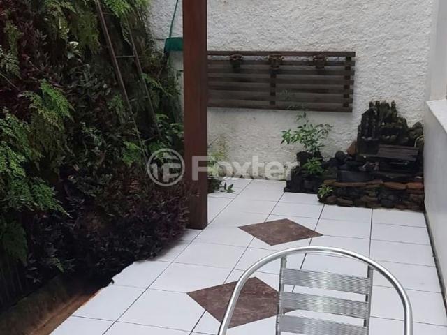 Apartamento com 2 dormitórios em Porto Alegre