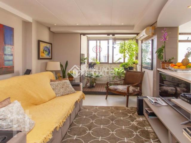 Apartamento com 2 dormitórios em Porto Alegre
