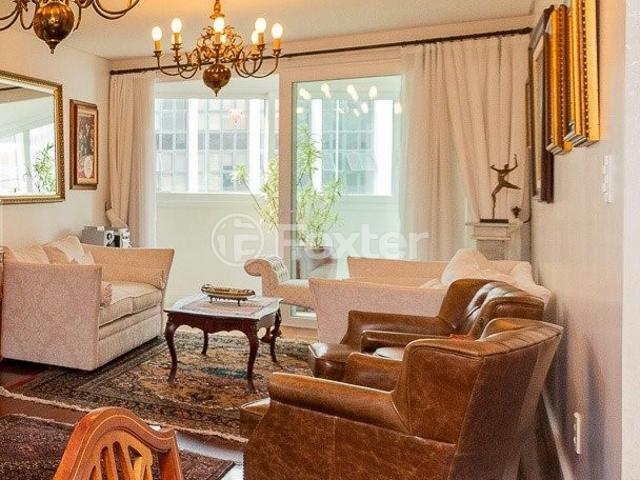 Apartamento com 2 dormitórios em Porto Alegre