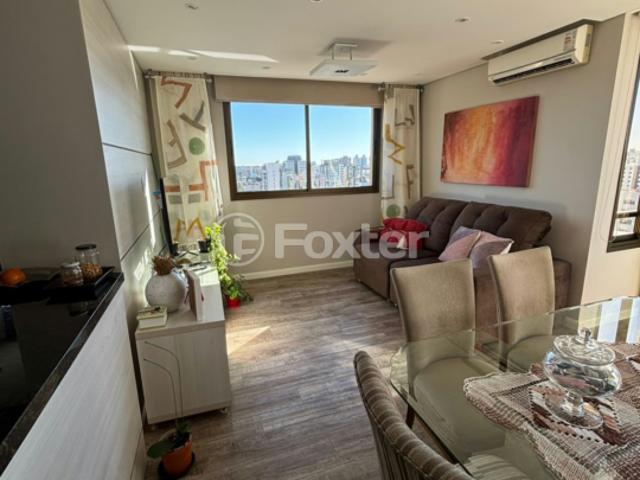 Apartamento com 2 dormitórios em Porto Alegre