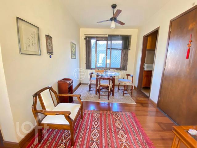 Apartamento com 2 dormitórios em Porto Alegre