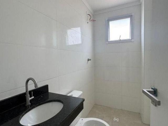 Apartamento com 2 dormitórios em Praia Grande aceita parcelamento direto