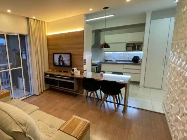 Apartamento com 2 dormitórios em prédio com lazer à venda no Macuco
