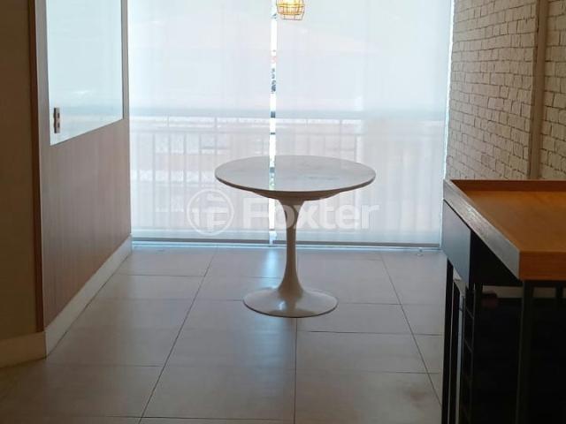 Apartamento com 2 dormitórios em São Paulo