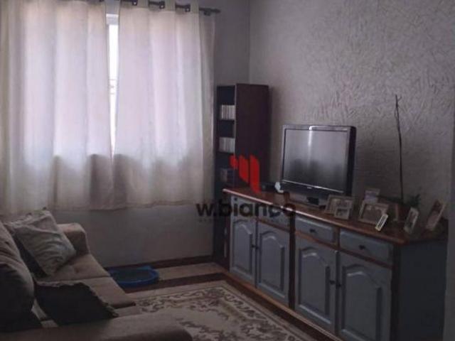 Apartamento com 2 dormitórios, excelente localização.
