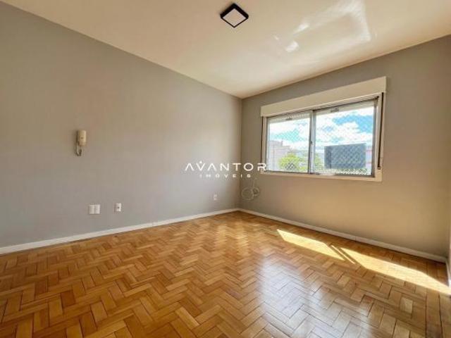 Apartamento com 2 dormitórios mais dependência próximo a UFN