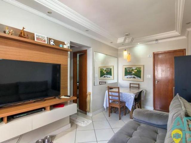 Apartamento com 2 dormitórios na Guilhermina!
