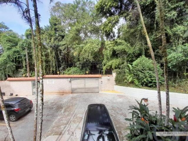 APARTAMENTO COM 2 DORMITÓRIOS NAS TONINHAS