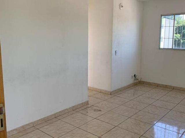 Apartamento com 2 dormitórios, no 3° andar, uma vaga de garagem