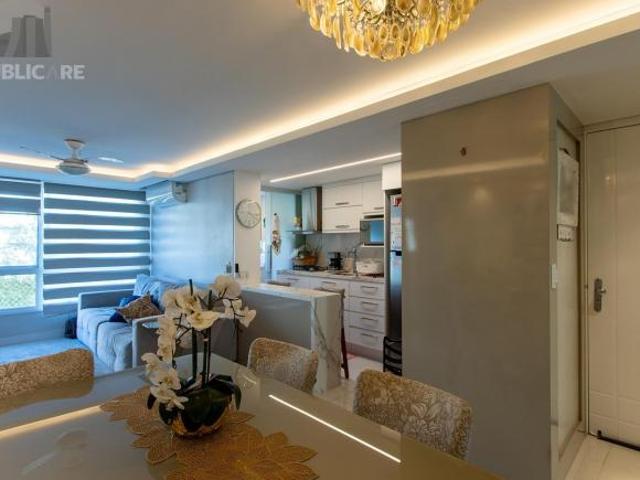 Apartamento com 2 dormitórios no bairro Cavalhada