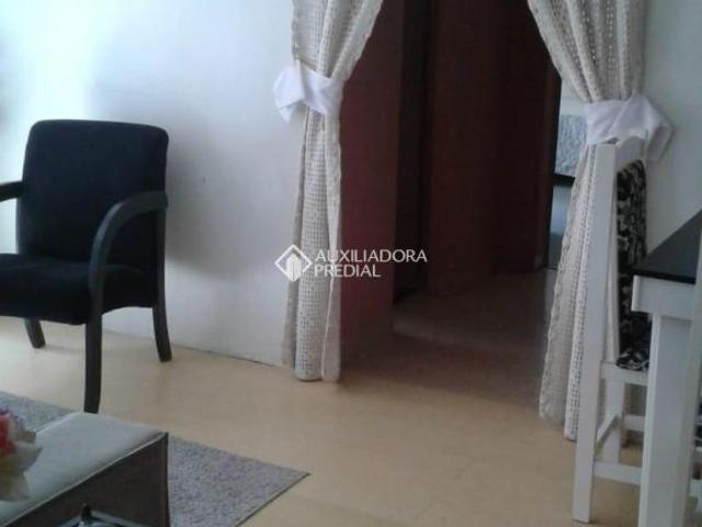 Apartamento com 2 dormitórios no bairro Camaquã