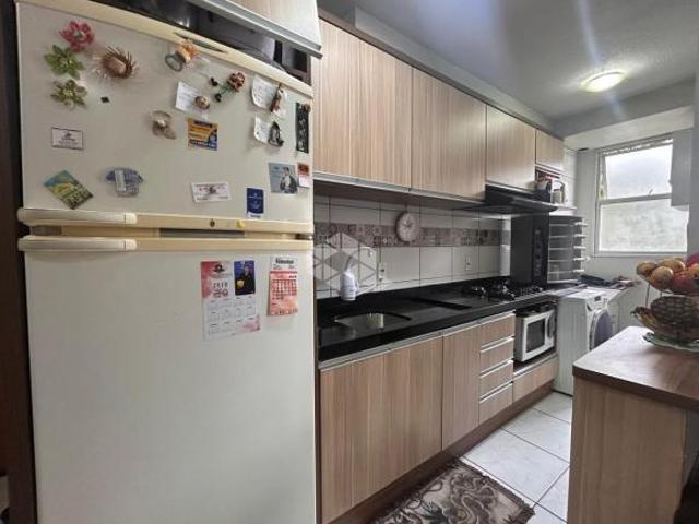 Apartamento com 2 dormitórios no Bairro Centenário