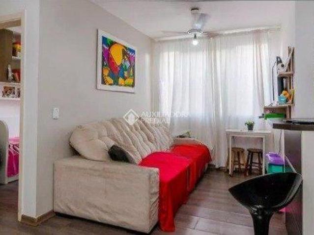 Apartamento com 2 dormitórios no bairro Cristal