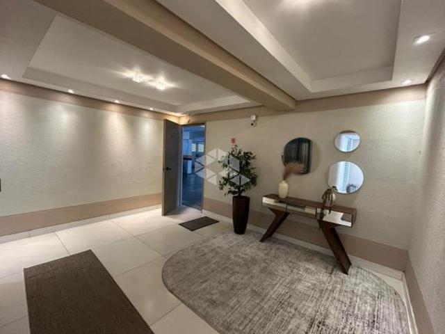 Apartamento com 2 dormitórios no bairro Desvio Rizzo