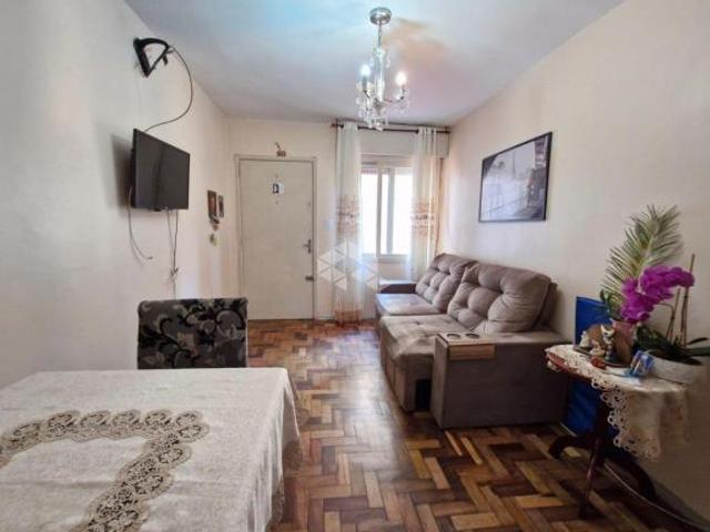 Apartamento com 2 dormitórios no bairro Humaitá em Porto Alegre