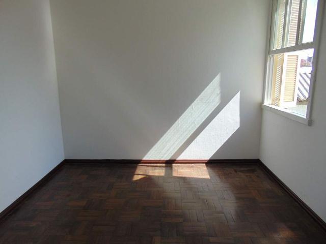 Apartamento com 2 dormitórios no bairro Menino Deus COD: 3639