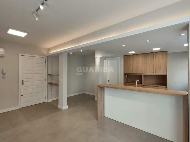 Apartamento com 2 dormitórios no bairro Petrópolis COD: 21454