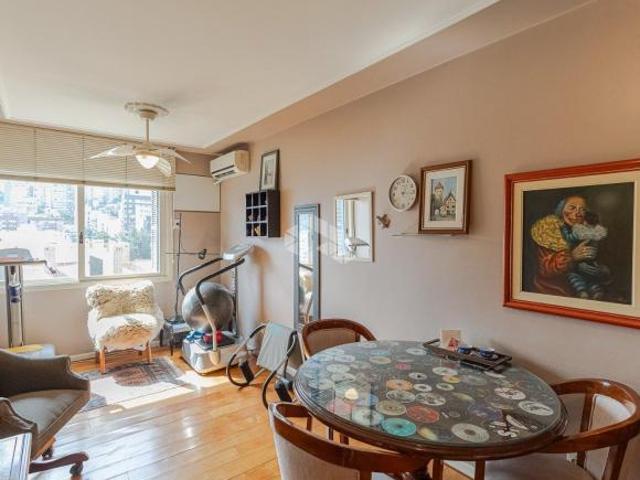Apartamento com 2 dormitórios no bairro Petropolis em Porto Alegre