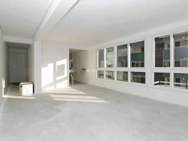 Apartamento com 2 dormitórios no bairro Tristeza