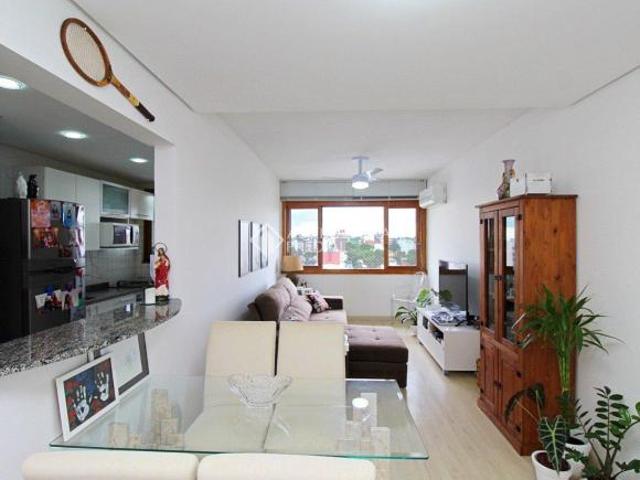 Apartamento com 2 dormitórios no bairro Tristeza