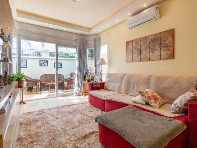 Apartamento com 2 dormitórios no centro de Canela