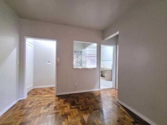 Apartamento com 2 dormitórios no Centro Historico