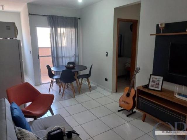 APARTAMENTO COM 2 DORMITÓRIOS NO HORTO
