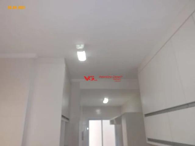 Apartamento com 2 dormitórios para alugar, 68 m² por R$ 2.871,00/mês Condomínio Edifício Cláudia