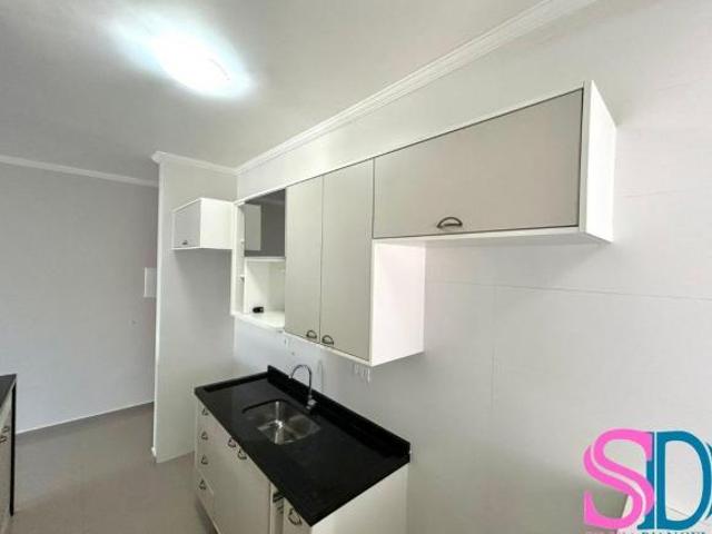 Apartamento com 2 dormitórios, perfeito para você que está procurando investir ou morar, no Centro d