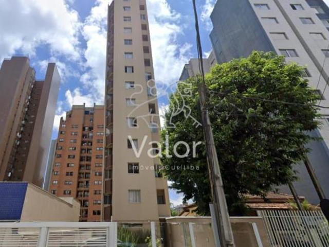 Apartamento com 2 dormitórios próximo ao Parque Barigui