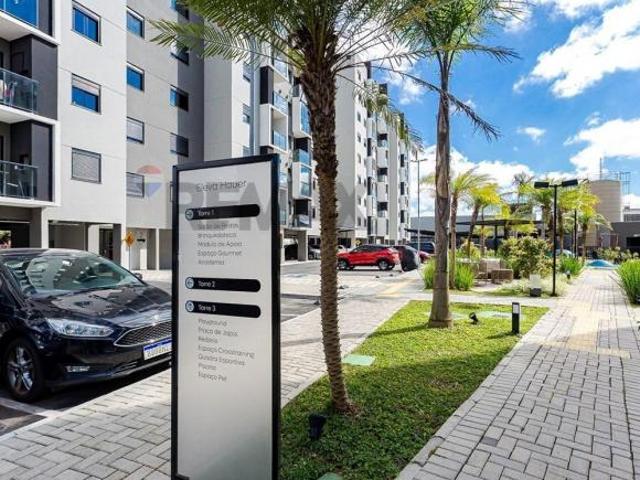 Apartamento com 2 dormitórios, sacada com churrasqueira, 49m² de área útil no Hauer por R$ 470.000,0
