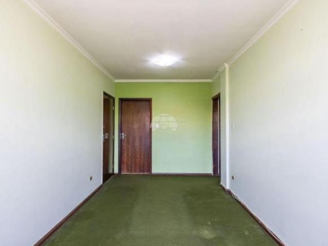 Apartamento com 2 Dormitorios, sacada e 01 vaga de garagem no Bairro Agua Verde