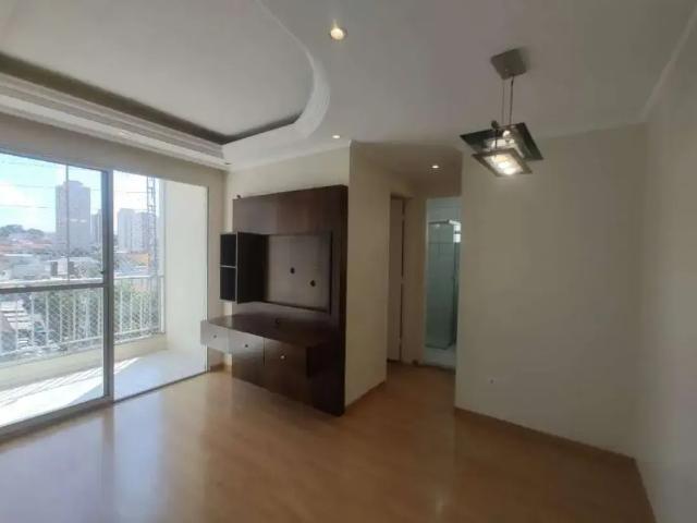 Apartamento com 2 Dormitórios, Sacada e Vaga de Garagem Próximo ao Metrô e à Marginal Tietê