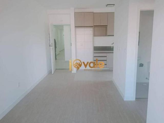 Apartamento com 2 dormitórios sendo 1 deles suite, com 57 m²